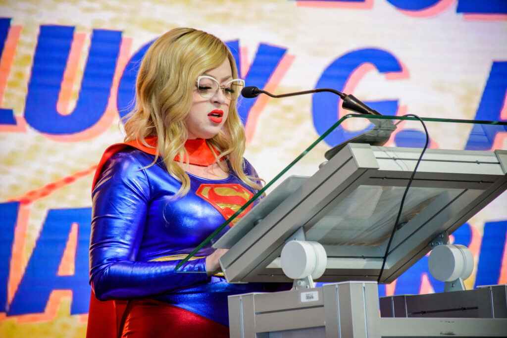 Lucy G Acosta Humanitarian 2023 - Amistad